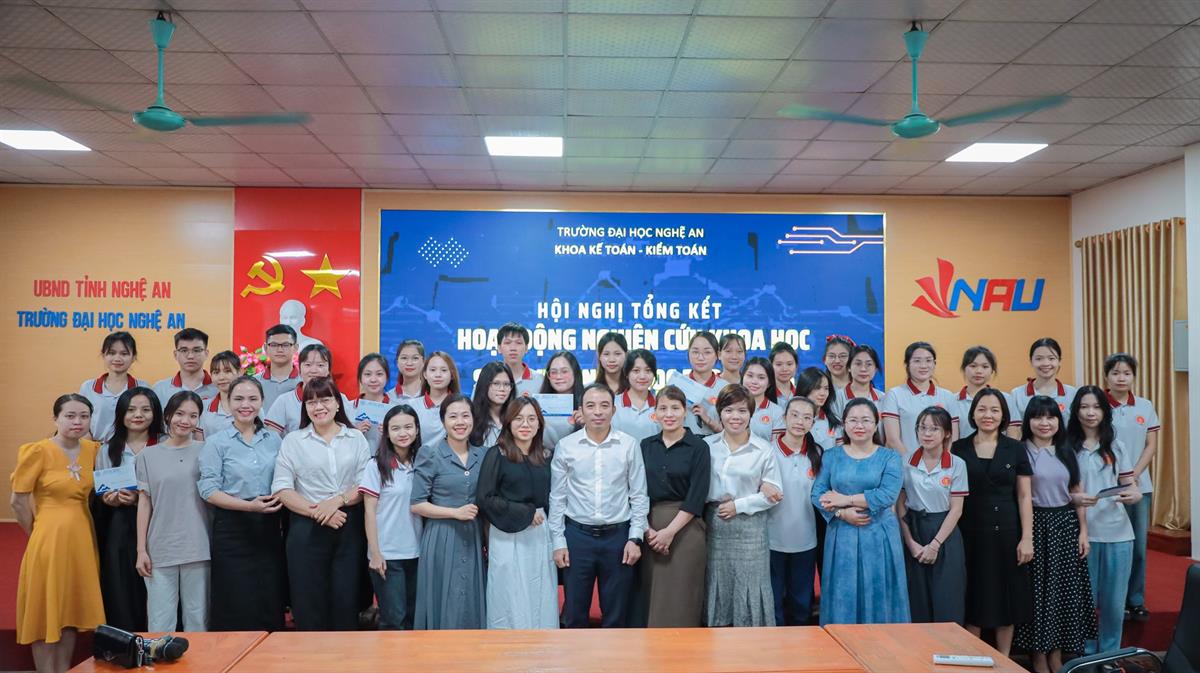 Tổng kết nghiên cứu khoa học sinh viên khoa Kế toán - kiểm toán 2025